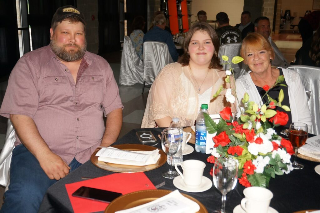 CMHS Highest Honors Banquet – Ridgeview News