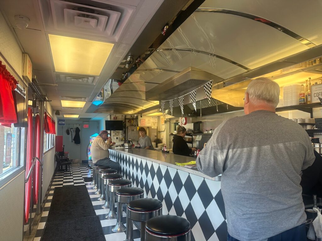 Have you been to Debbie’s Speedway Diner? – Ridgeview News
